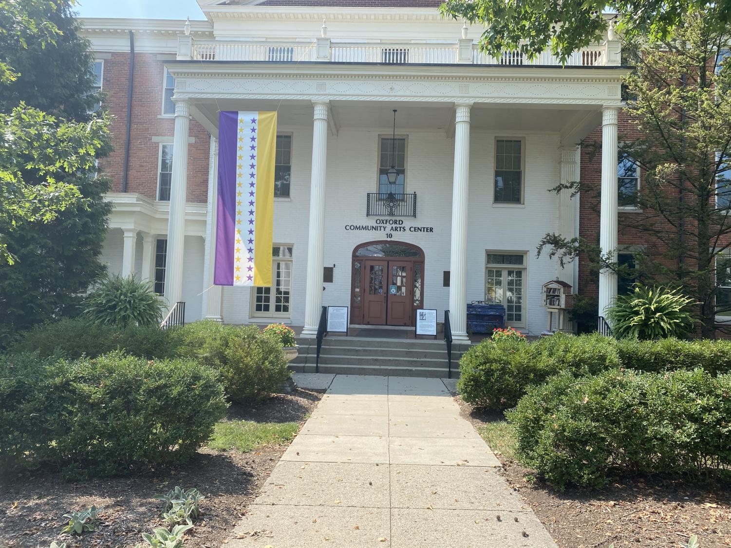Reopening of arts center helps community members relieve stress ...